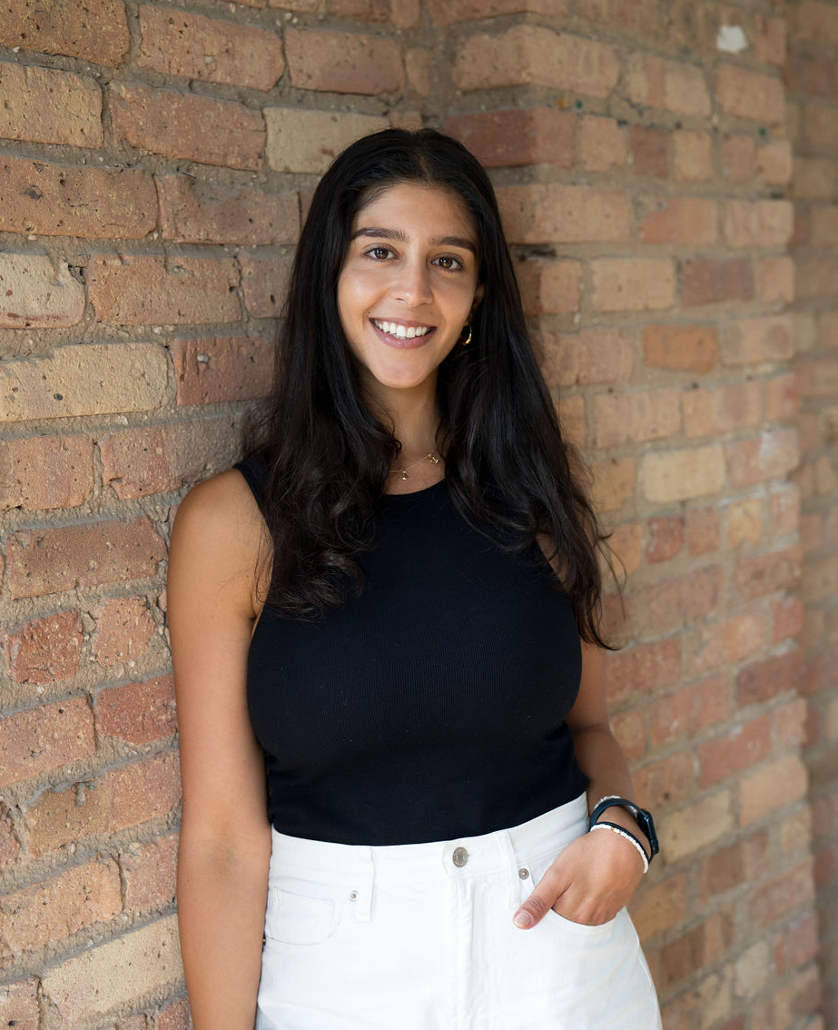 About – Laura Tannous